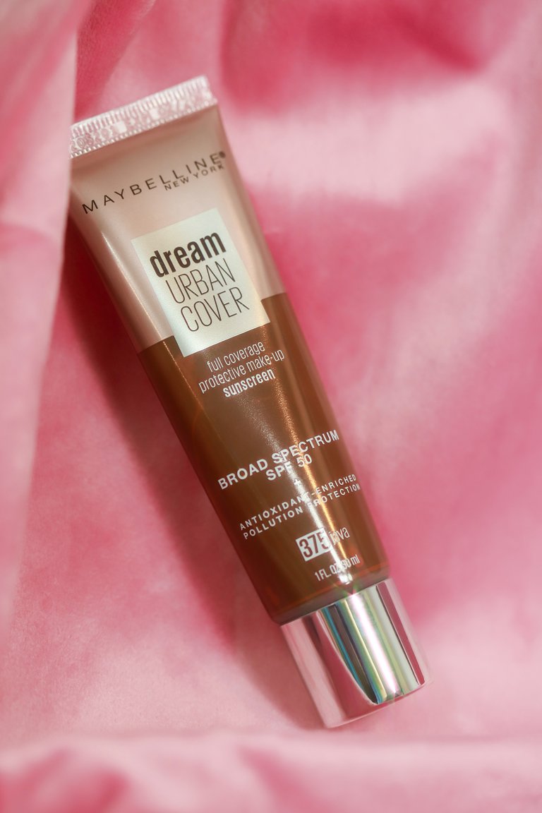 Best Lightweight Foundations, According to Our Editors | Makeup.com