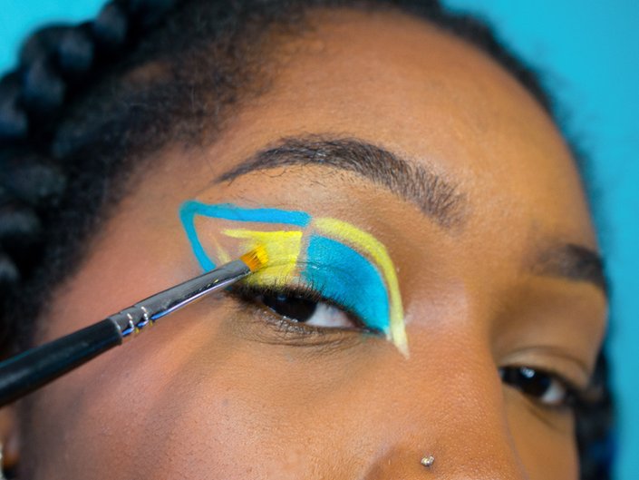 Aniyah Smith’s Mismatched Eyeshadow Tutorial | Makeup.com