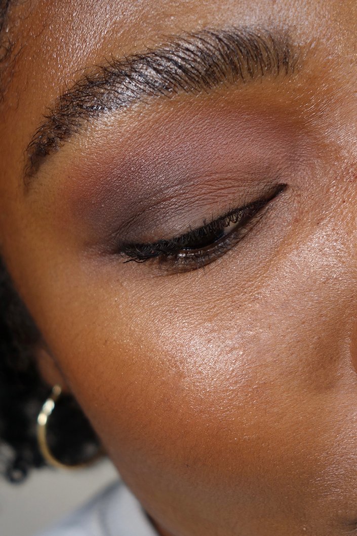 How a Makeup Artist Creates Textured Graphic Eyeliner Wings | Makeup.com