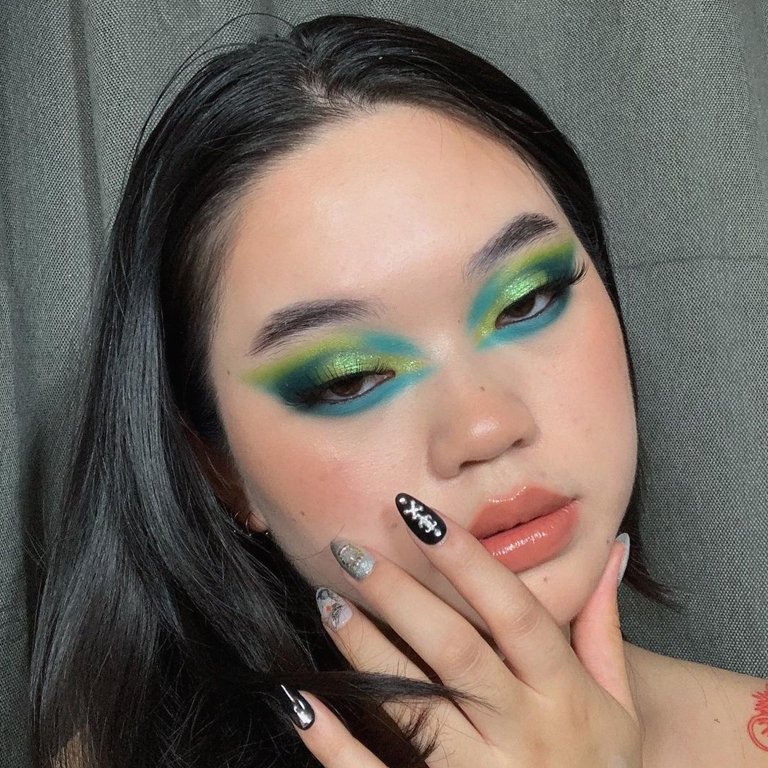 6 Ways to Wear Green and Blue Eyeshadow | Makeup.com
