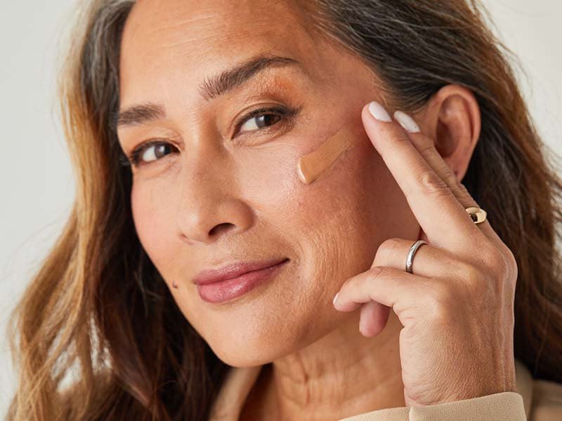 How to Apply Makeup Using Only Your Fingers | Makeup.com