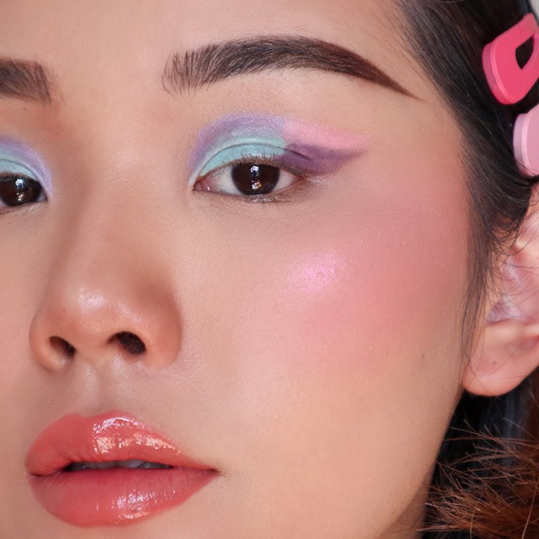 How to Wear Rhinestone Eye Makeup With Colorful Eyeshadow | Makeup.com