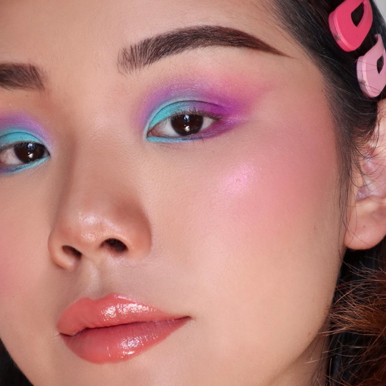 How to Wear Rhinestone Eye Makeup With Colorful Eyeshadow | Makeup.com